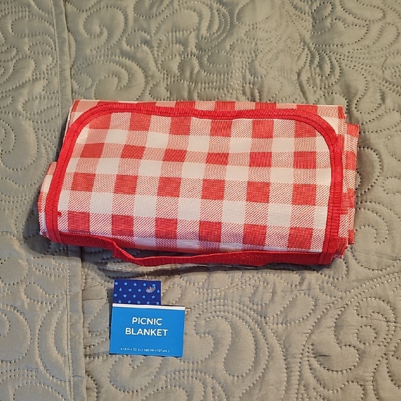Other | Stylish Red And White Checkered Picnic Blanket | Poshmark